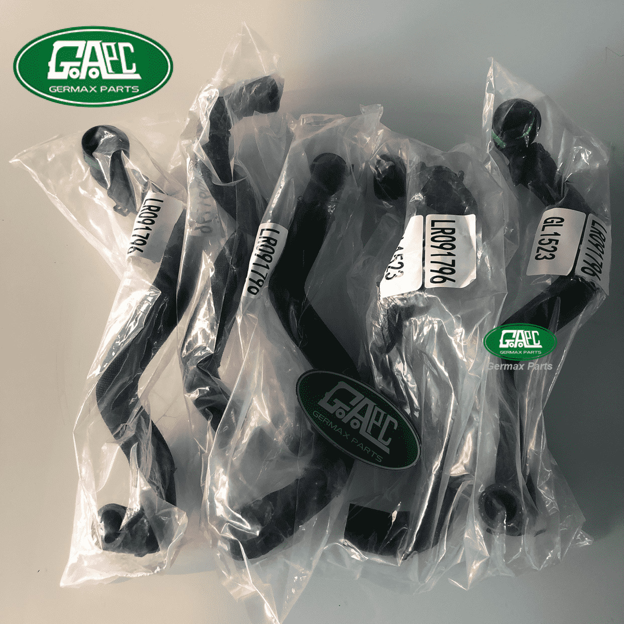 Water Hose LR091796 T2H4034 Inlet Rover Velar - Land Rover & Jaguar ...