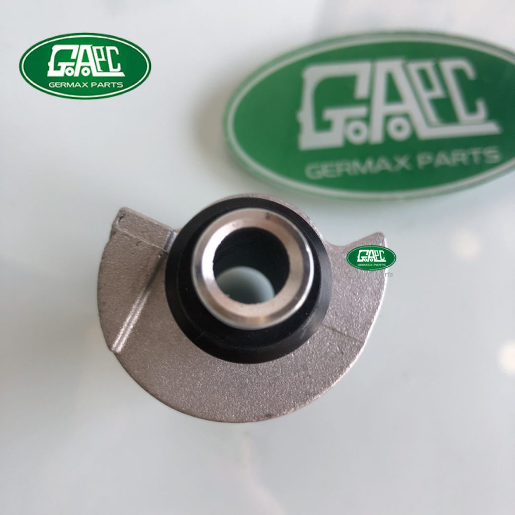 5.0L V8 LR028136-A Aluminum Water Pump-Oil Cooler Pipe - Land Rover ...