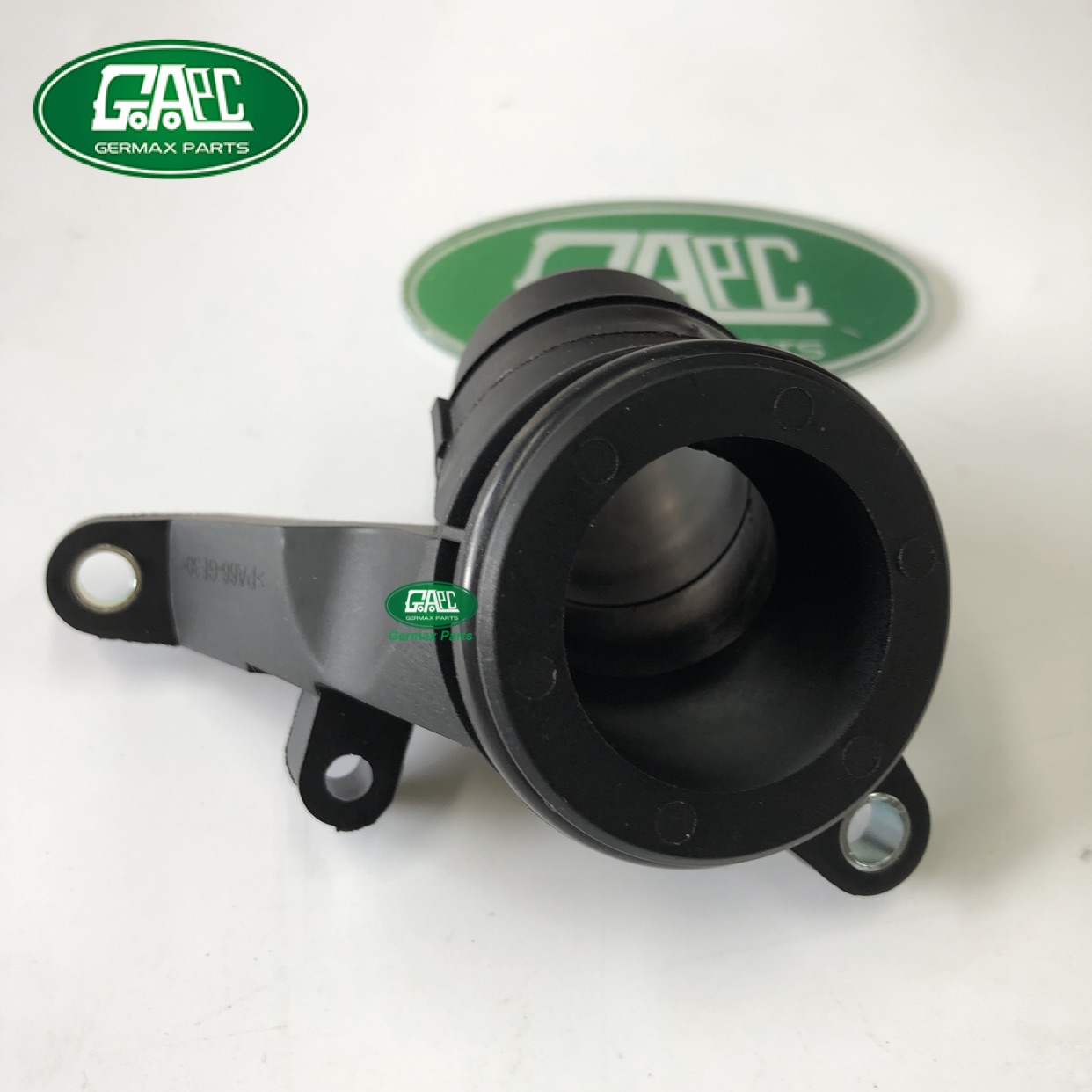 Radiator Connector Hose LR013165 JDE9014 - Land Rover & Jaguar Parts ...