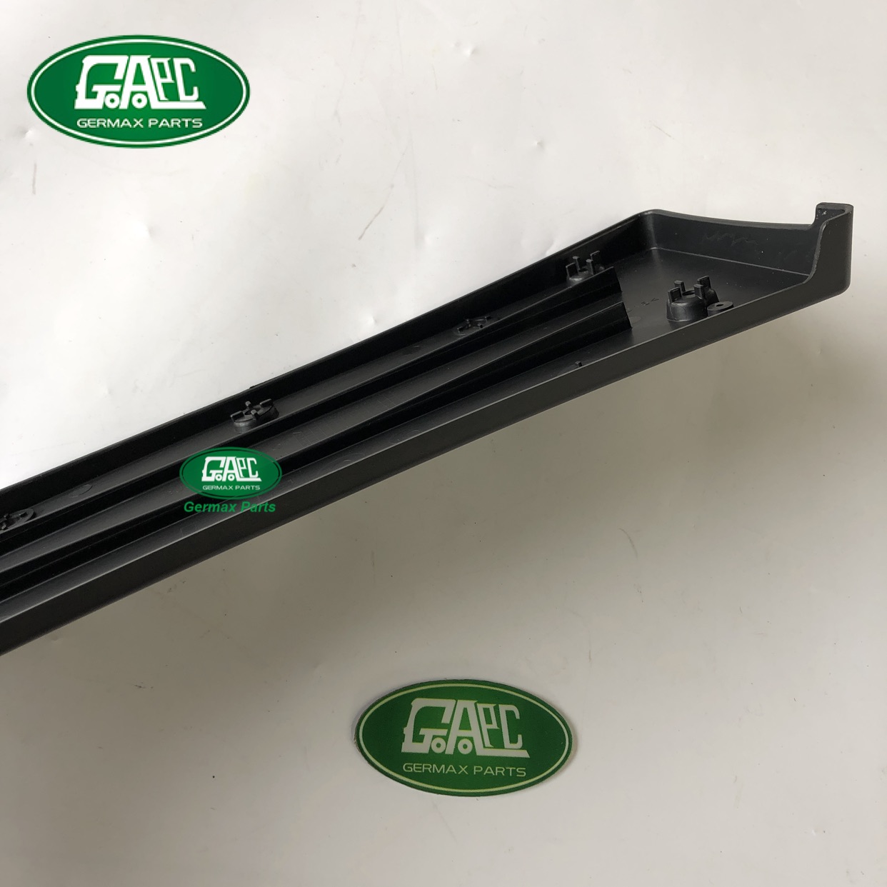 License Plate Bracket LR048313 - Land Rover & Jaguar Parts Manufacturer ...