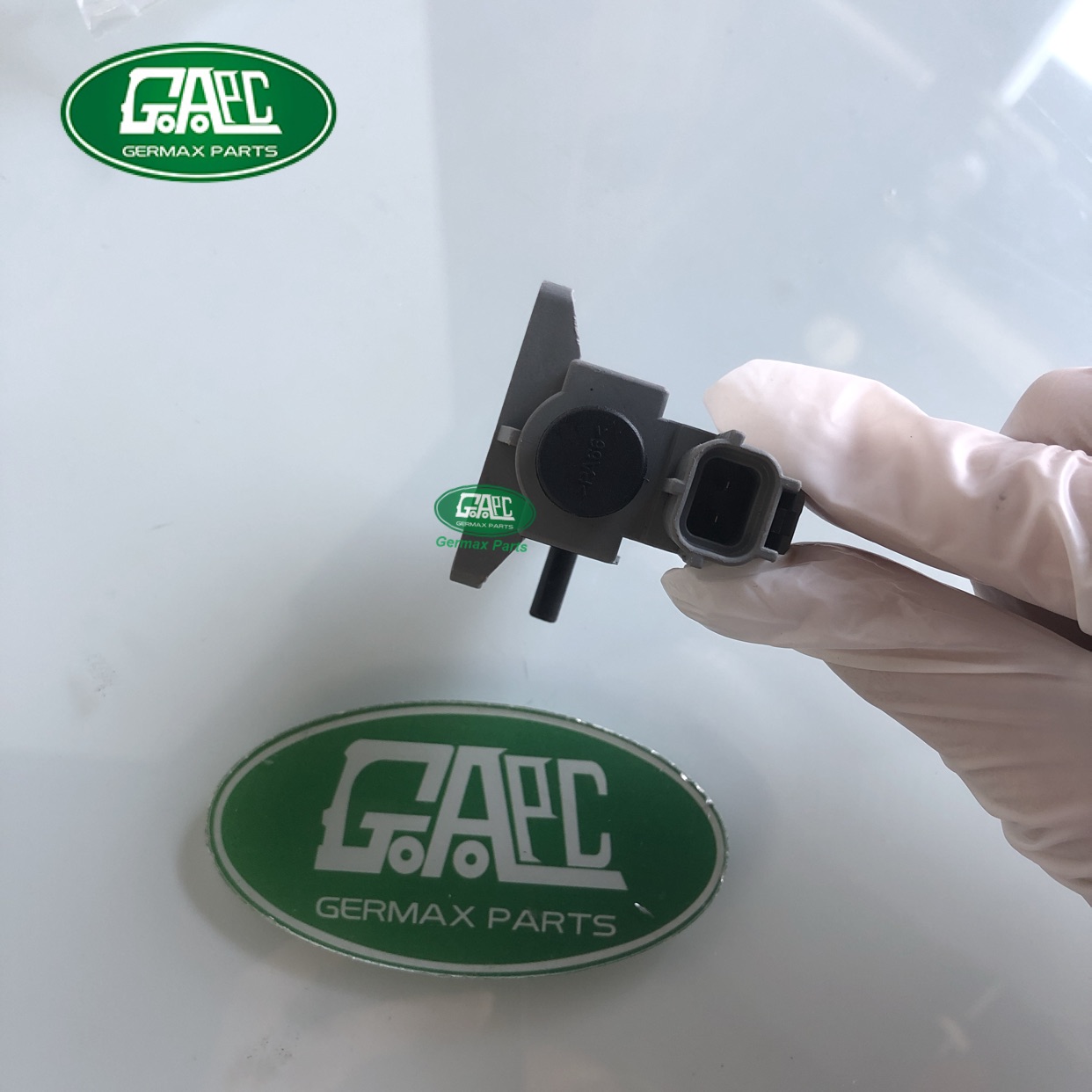 Vacuum Air Solenoid Valve LR011982 GL3770 - Land Rover & Jaguar Parts ...