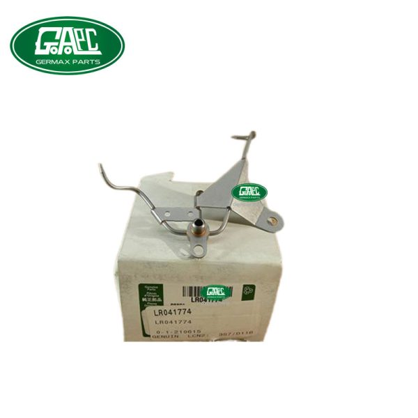 Camshaft Chain Lubricating Jet LR041774 C2Z25036 - Land Rover & Jaguar ...